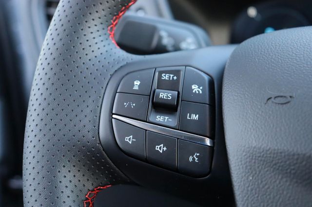 FORD Kuga / Neufahrzeug / Cham